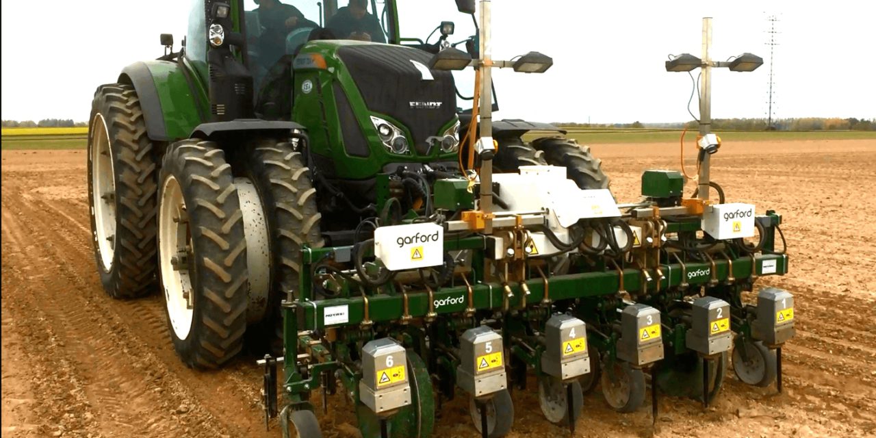 Vidéo : la bineuse Garford à 6 rangs pour betteraves bio - Le ...